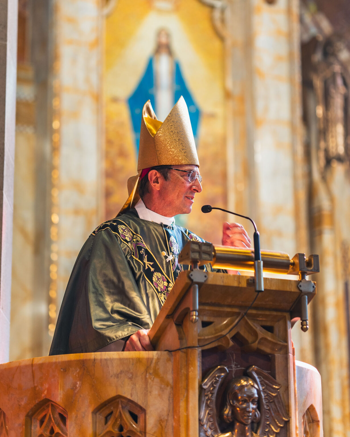 Chicago Catholic Artists | Serving God by Creating Beauty.